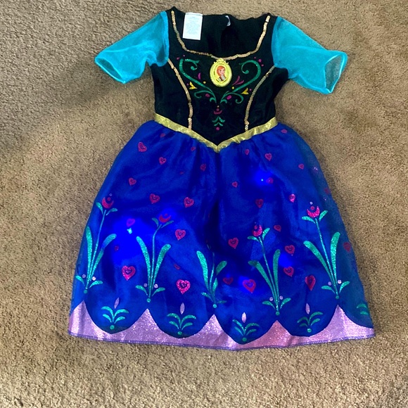 Disney | Costumes | Disney Anna Frozen Costume Sz 4 6x With Music And ...